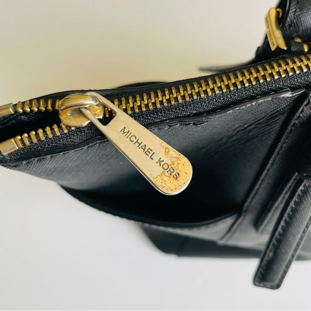 MICHAEL Michael Kors | Bags | Michael Kors Jet Set Medium Saffiano ...